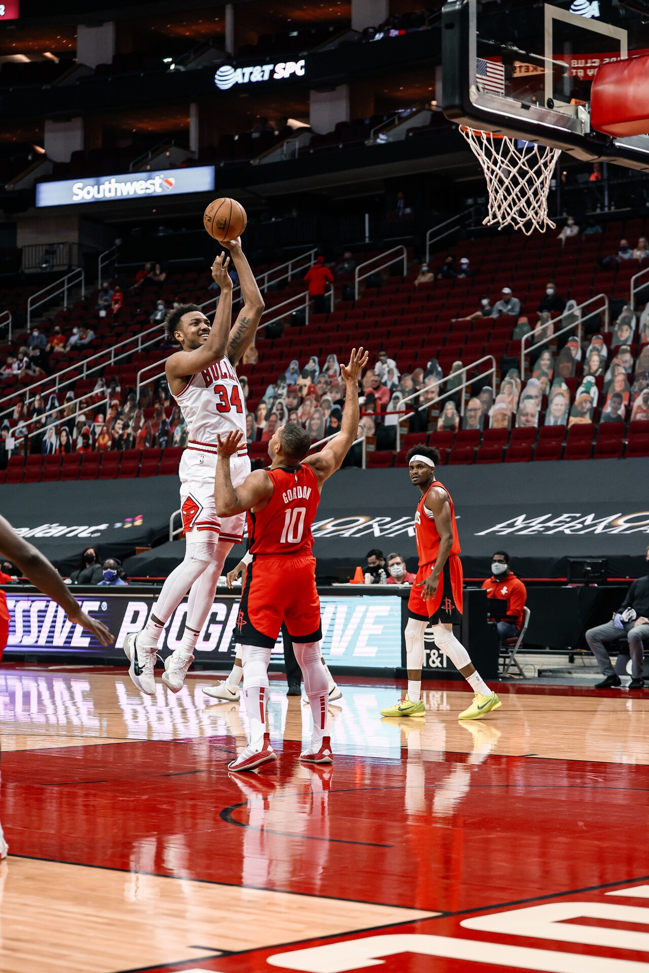 Photo Gallery: Bulls Beat Rockets in Houston Photo Gallery | NBA.com