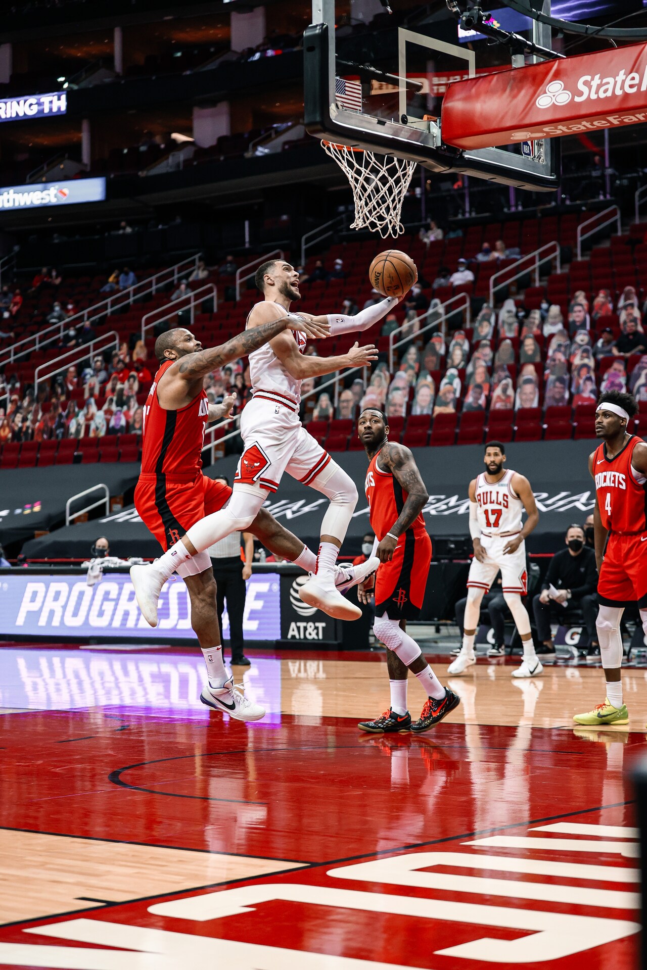 Photo Gallery: Bulls Beat Rockets in Houston Photo Gallery | NBA.com