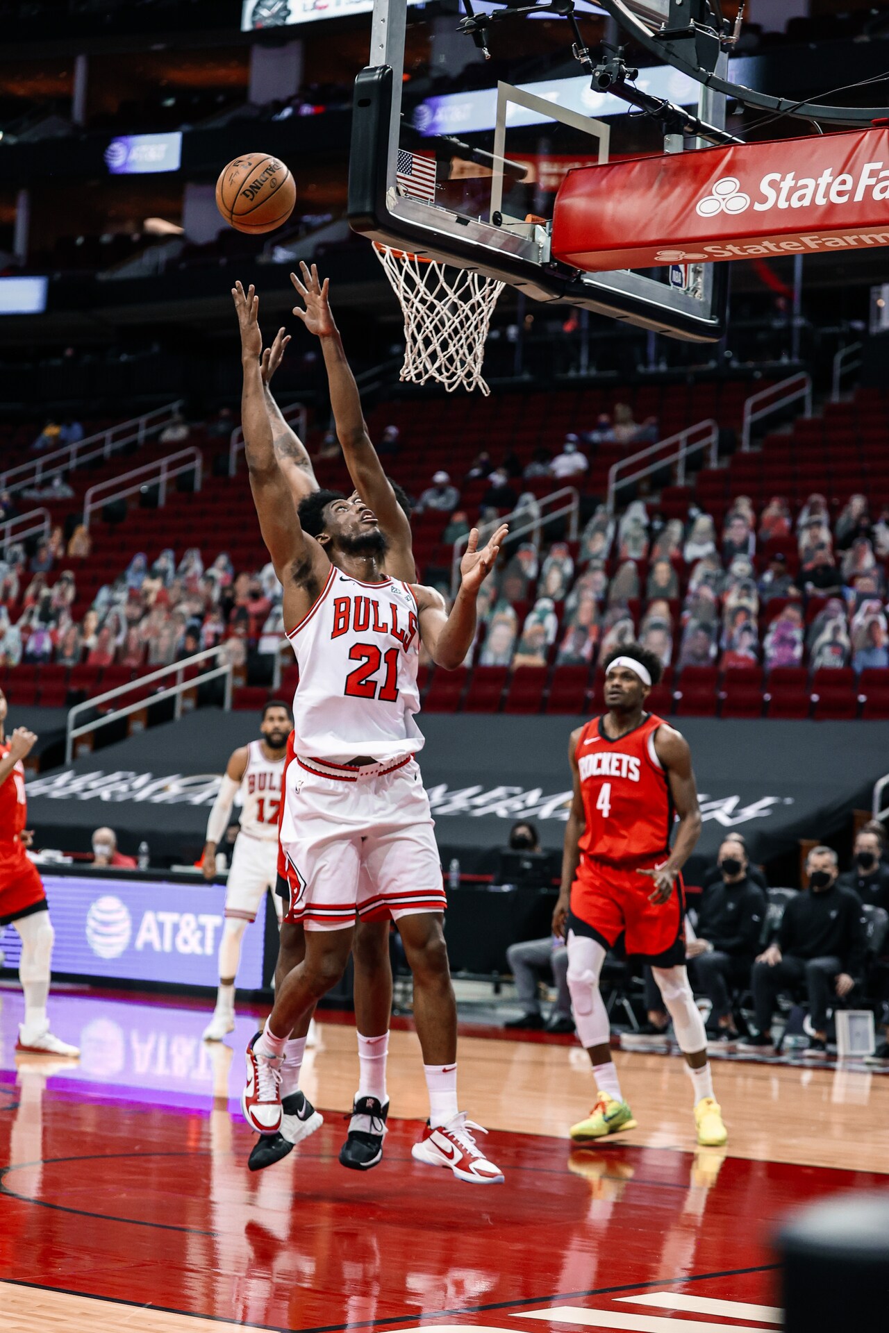 Photo Gallery: Bulls Beat Rockets in Houston Photo Gallery | NBA.com