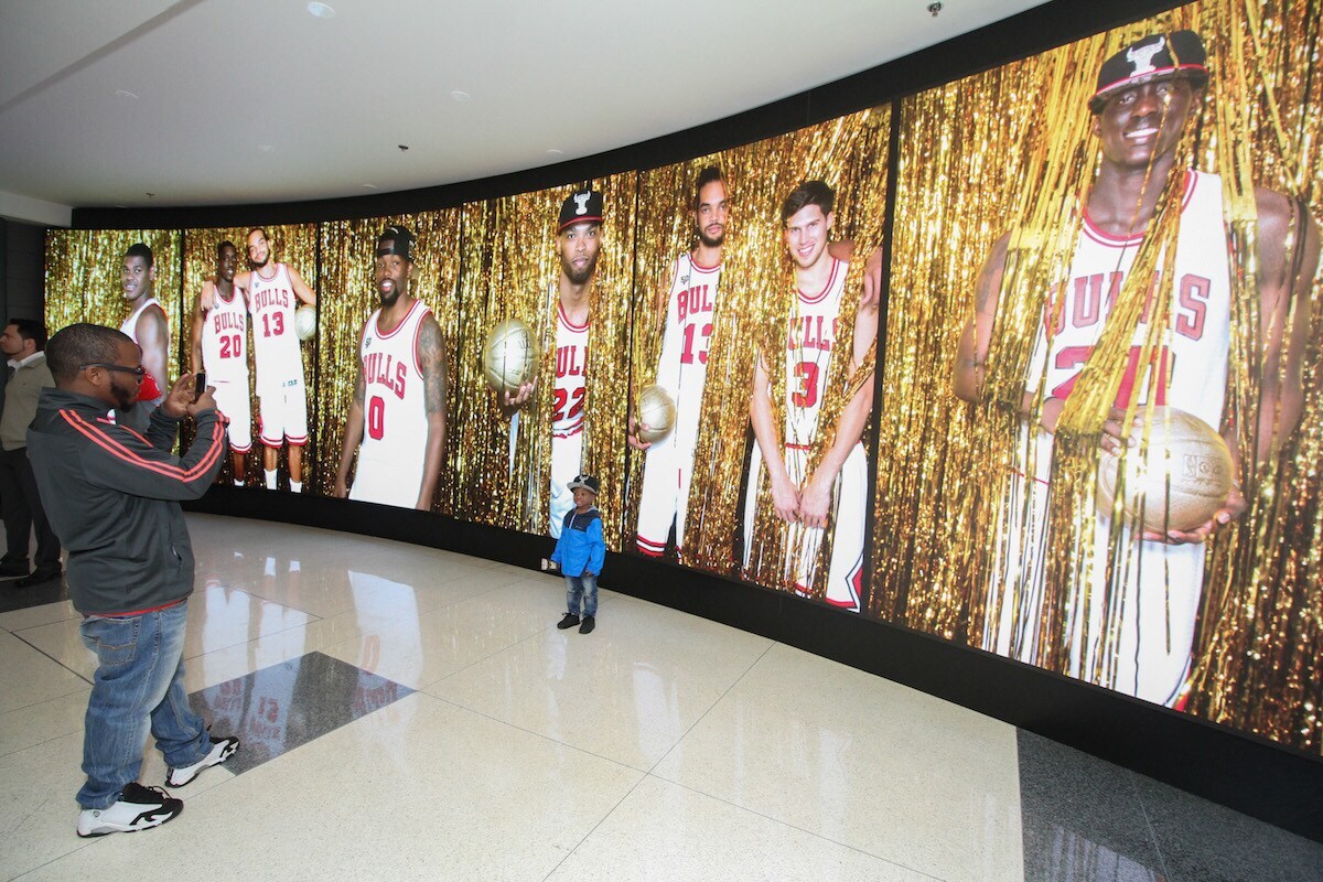 50 Years of Fans: 60s Night | Chicago Bulls