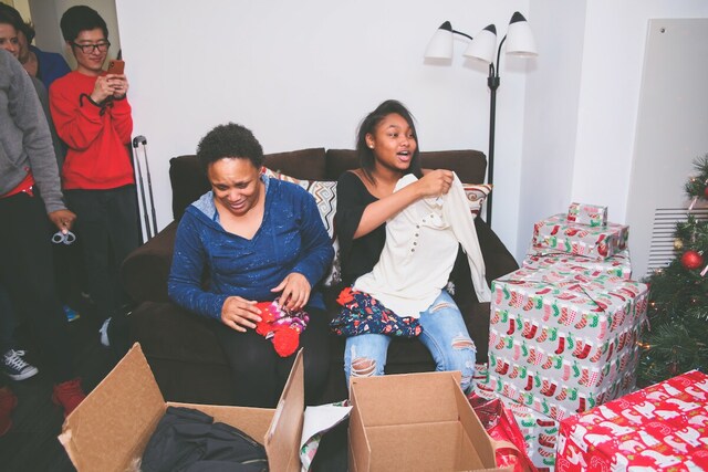 BOBBY PORTIS AND THE ROOMPLACE TEAM UP FOR A HOME MAKEOVER Photo ...
