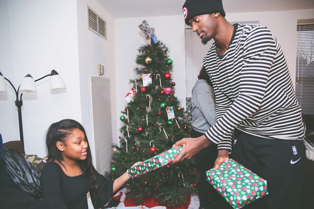 BOBBY PORTIS AND THE ROOMPLACE TEAM UP FOR A HOME MAKEOVER Photo ...