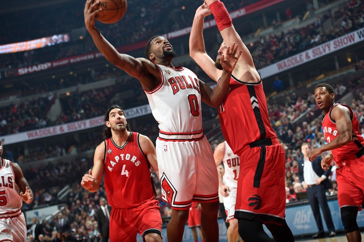 Photo Gallery: Bulls vs. Raptors 12.28.15 Photo Gallery | NBA.com