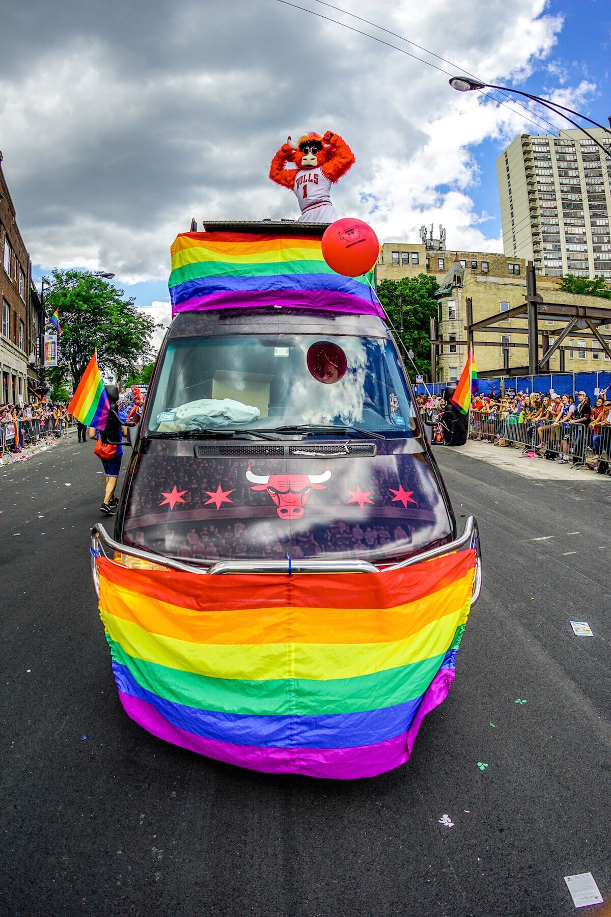 Chicago Bulls Entertainers Walk in Chicago Pride Parade | Chicago Bulls