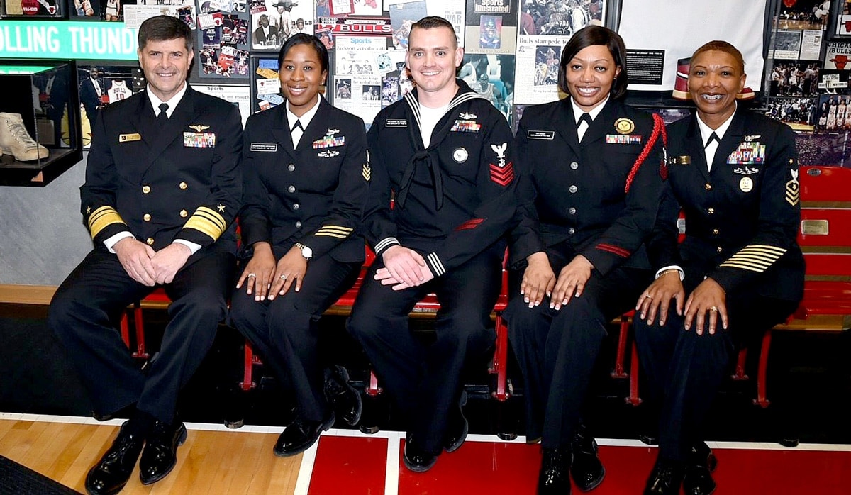 Bulls welcome Navy's Sailor of the Year candidates | Chicago Bulls