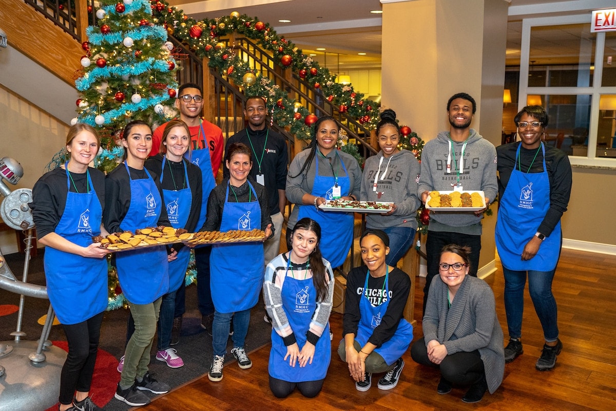 Bulls Support “Cookies from the Heart” for Ronald McDonald House ...