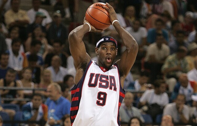 Cavs History of LeBron James Photo Gallery | NBA.com