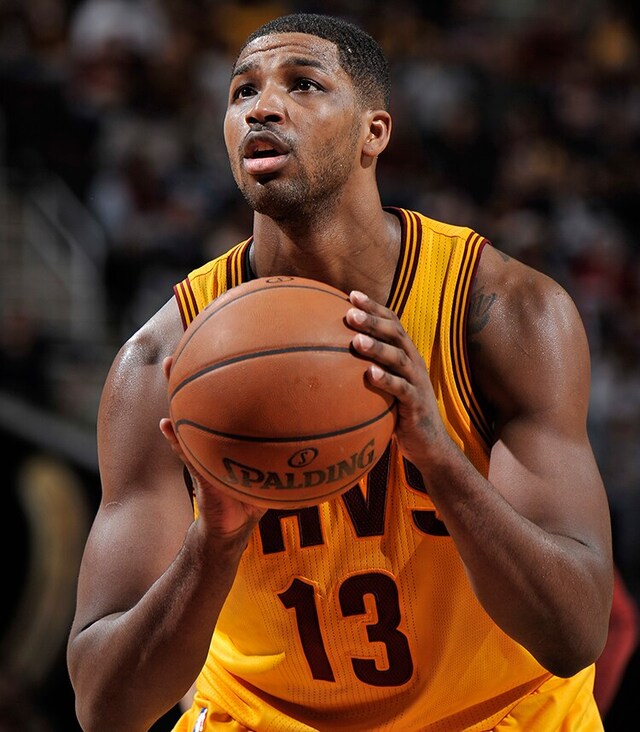 Cleveland Cavaliers vs. New York Knicks - December 23, 2015 Photo ...