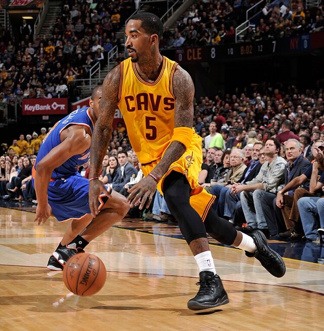 Cleveland Cavaliers vs. New York Knicks - December 23, 2015 Photo ...