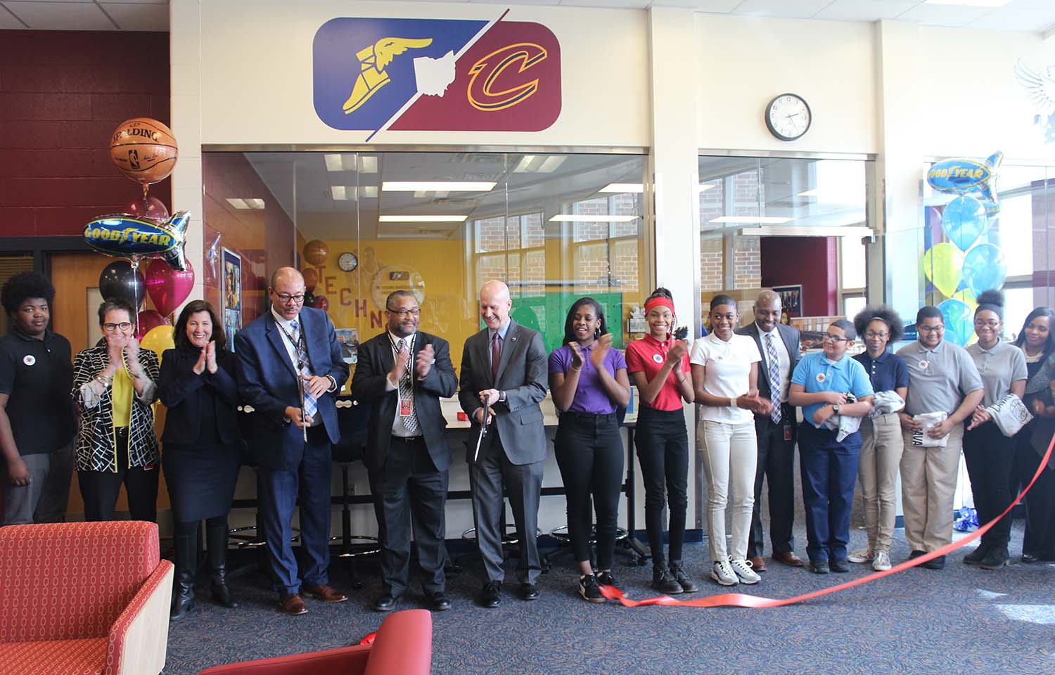 New STEM Lab Unveiled at Buchtel Community Learning Center Photo ...