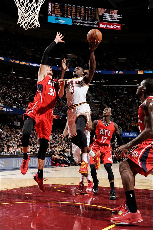 Cavaliers vs. Atlanta Hawks - November 15, 2014 Photo Gallery | NBA.com
