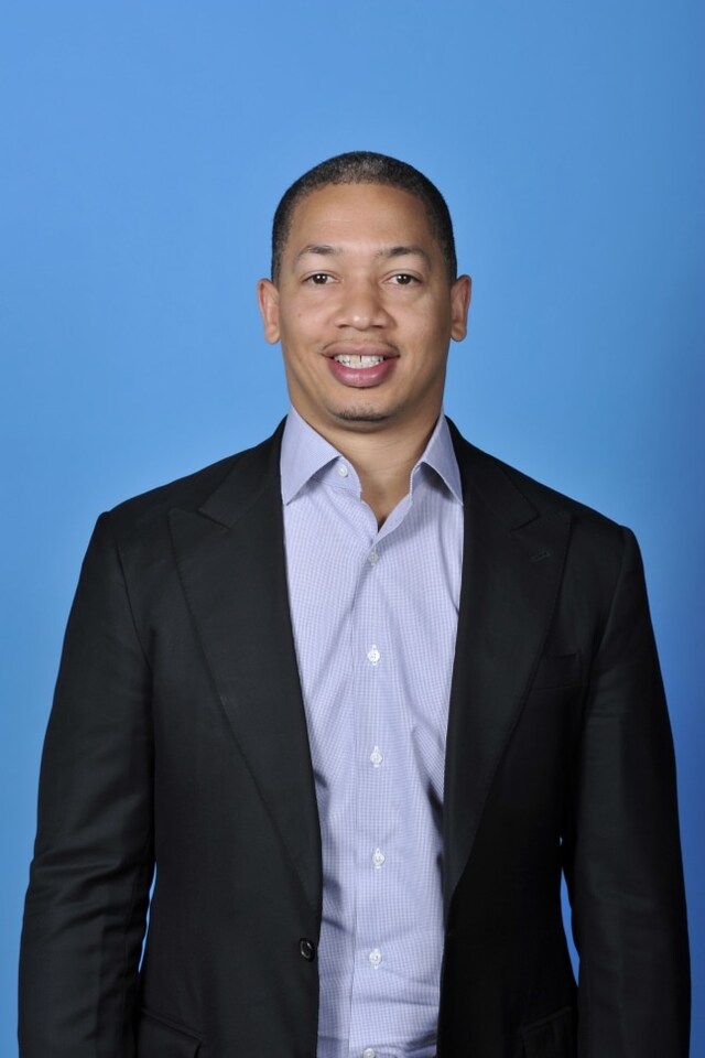 Professional Portraits from 2016 Media Day Photo Gallery | NBA.com
