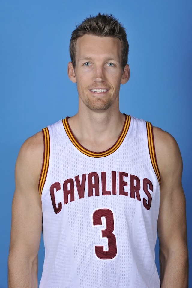 Professional Portraits from 2016 Media Day Photo Gallery | NBA.com