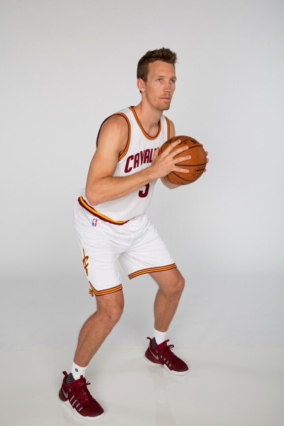 Professional Portraits from 2016 Media Day Photo Gallery | NBA.com