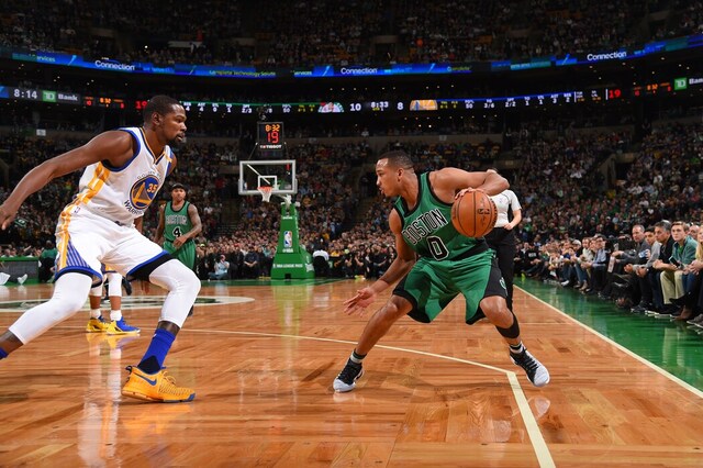 Photos: Warriors vs. Celtics - Nov. 18, 2016 Photo Gallery | NBA.com