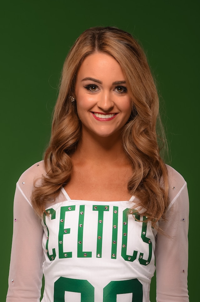 Janelle – 2016-17 Celtics Dancer Photo Gallery | NBA.com