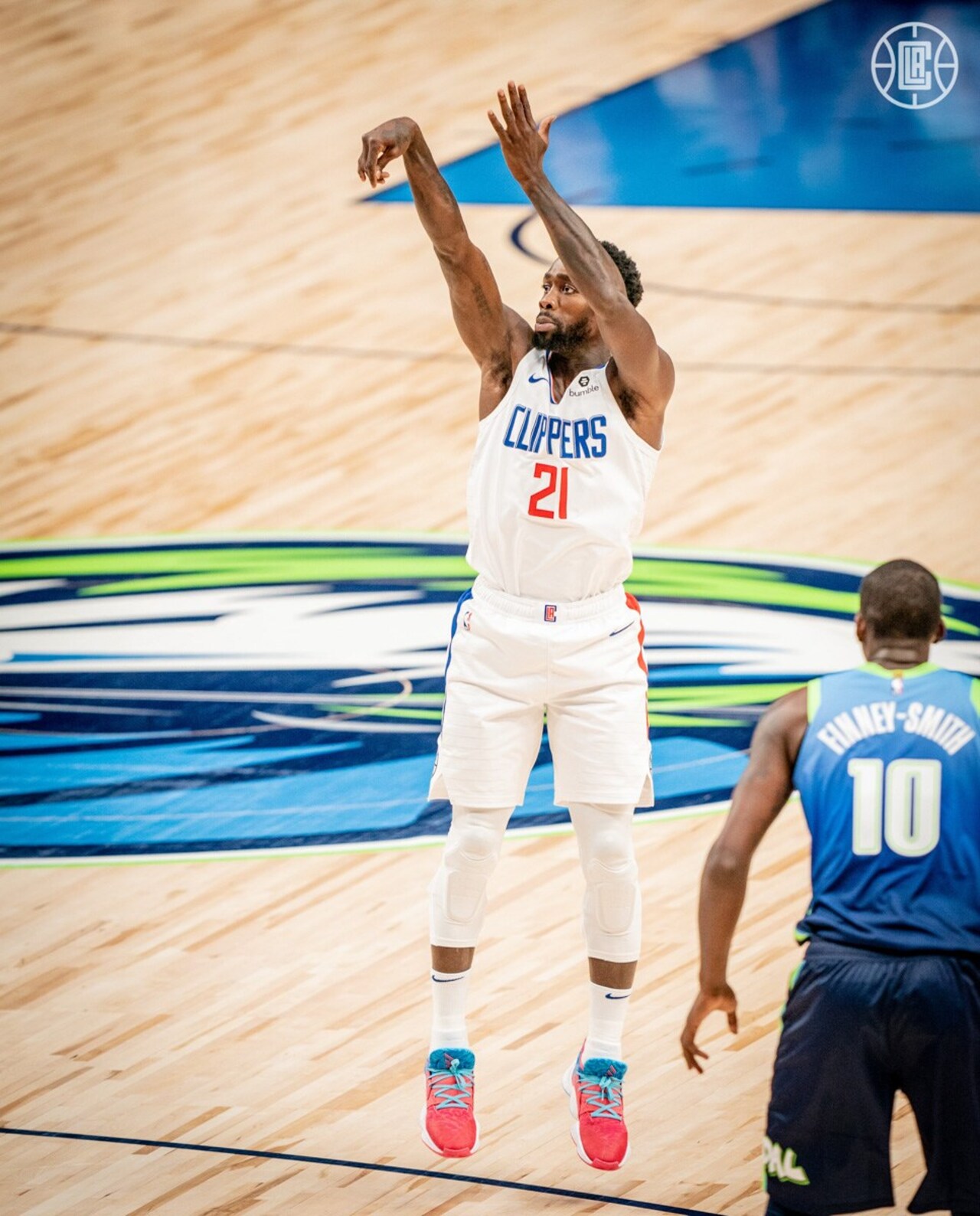 Gallery | Clippers vs. Mavericks (11.26.19) Photo Gallery | NBA.com