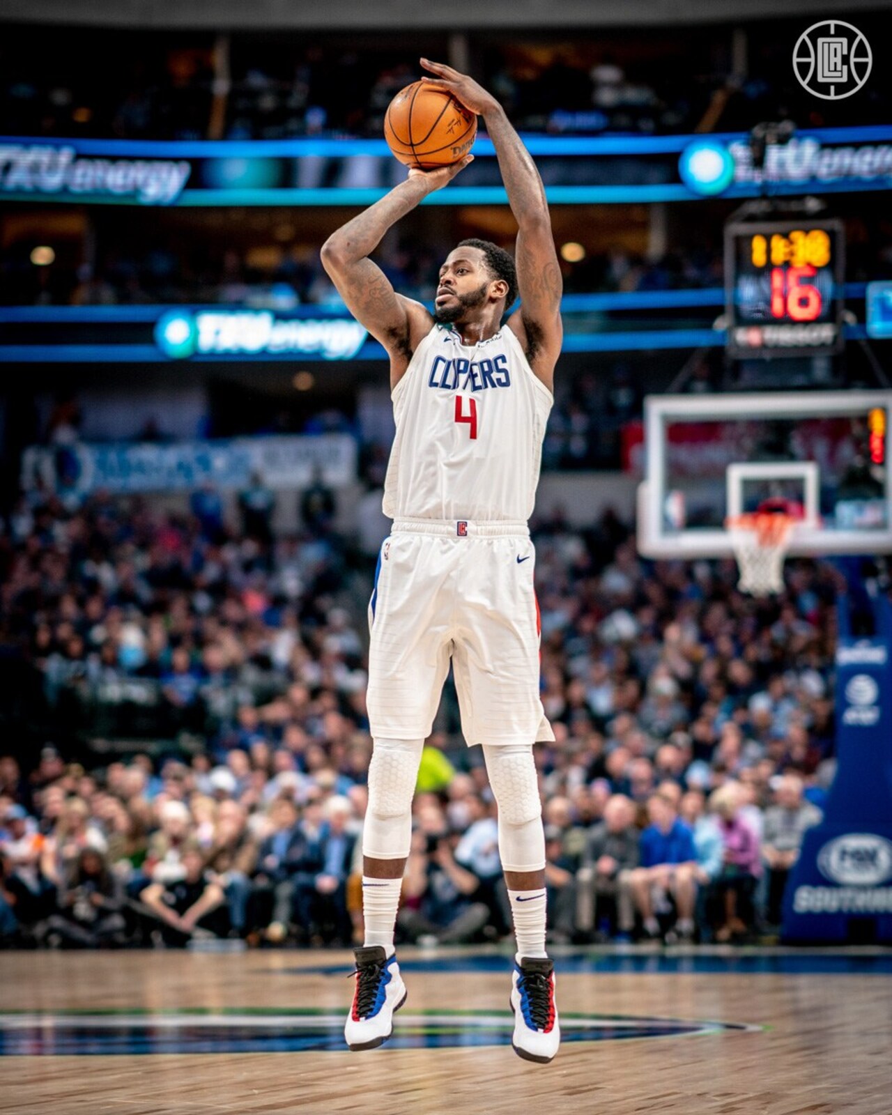 Gallery | Clippers vs. Mavericks (11.26.19) Photo Gallery | NBA.com