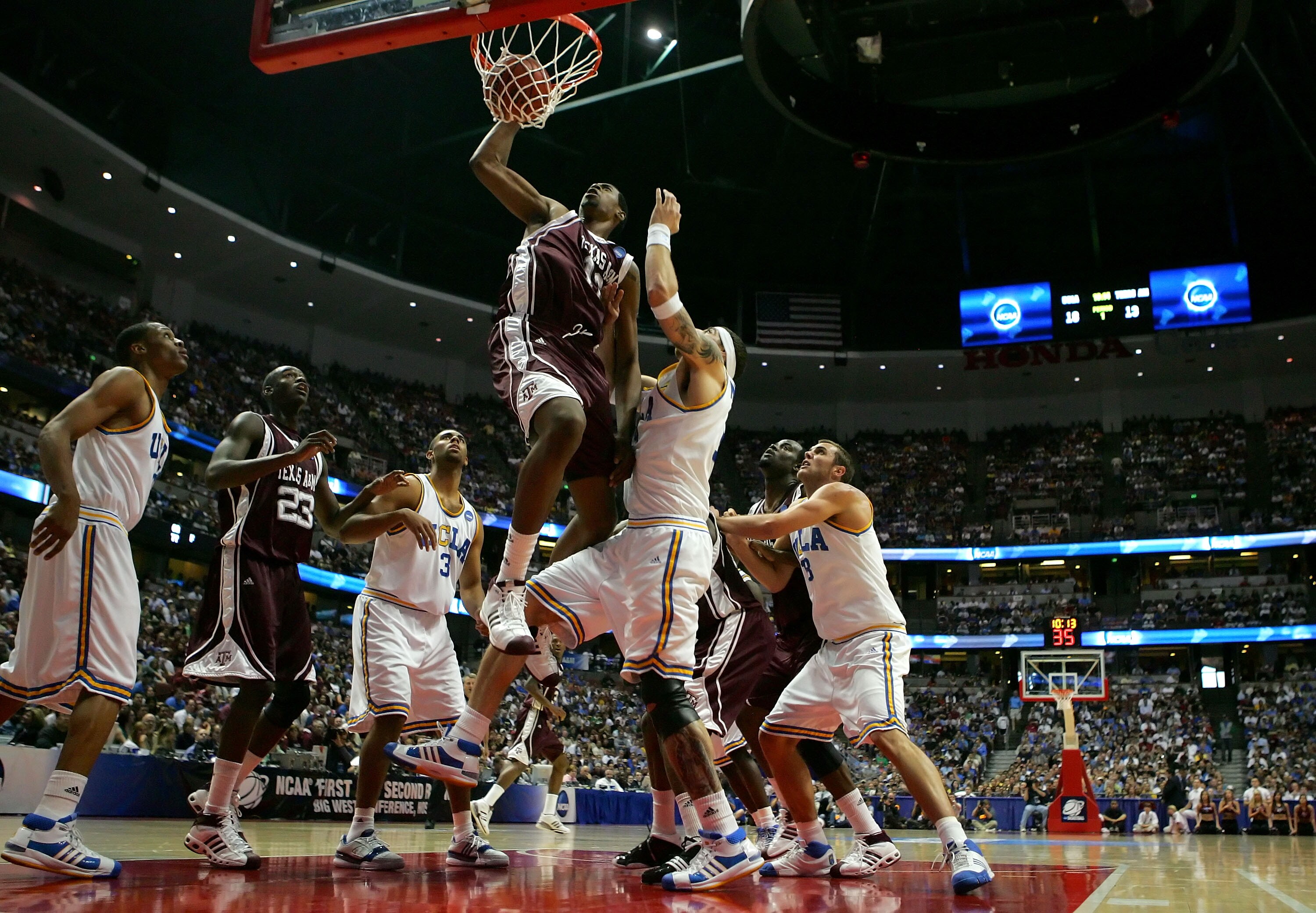 WHY THE CLIPPERS CHOSE THE NUMBERS THEY WEAR Part 2 Photo Gallery | NBA.com