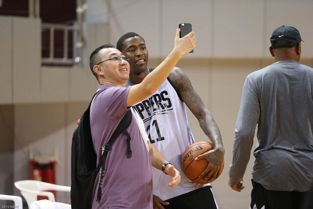 Photos: Day 3 in Shenzhen Photo Gallery | NBA.com