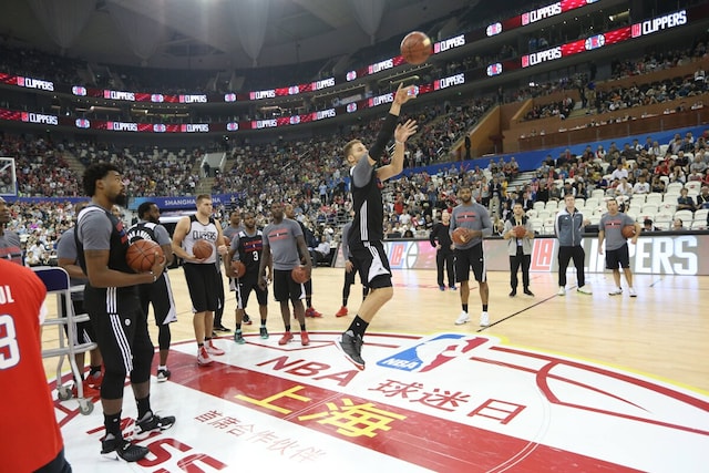 Photos: Shanghai Fan Appreciation Day | 10/13/15 Photo Gallery | NBA.com