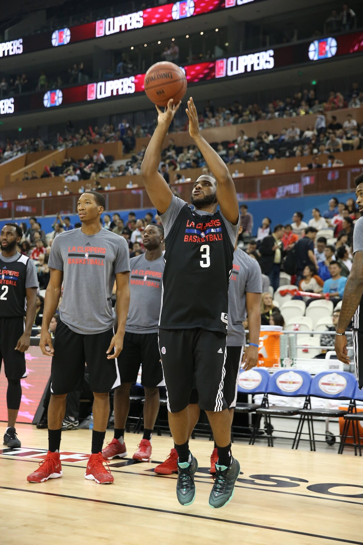 Photos: Shanghai Fan Appreciation Day | 10/13/15 Photo Gallery | NBA.com