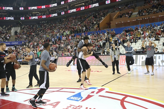 Photos: Shanghai Fan Appreciation Day | 10/13/15 Photo Gallery | NBA.com