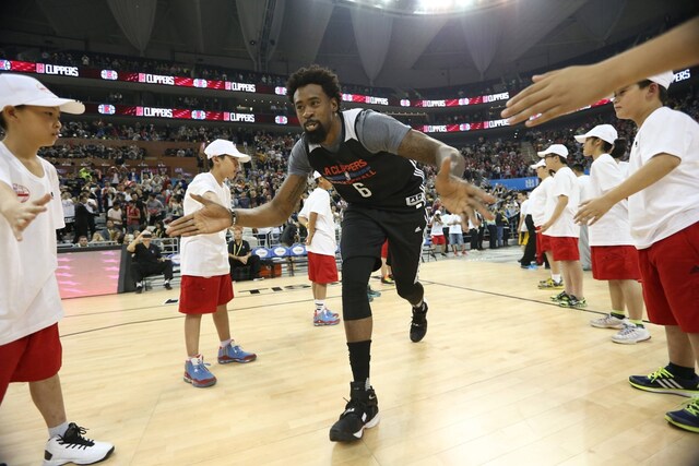 Photos: Shanghai Fan Appreciation Day | 10/13/15 Photo Gallery | NBA.com