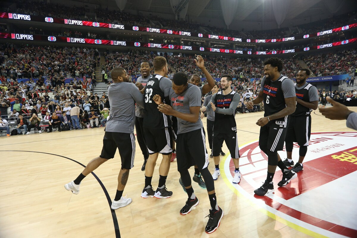 Photos: Shanghai Fan Appreciation Day | 10/13/15 Photo Gallery | NBA.com