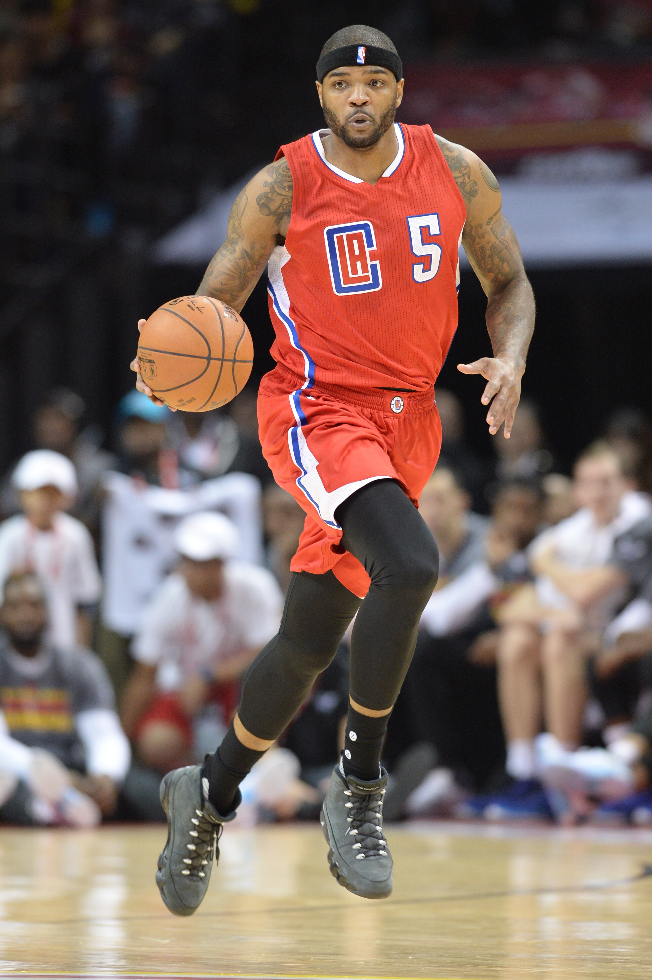 Photos: Clippers vs. Hornets from Shanghai, China - 10/14/15 Photo ...