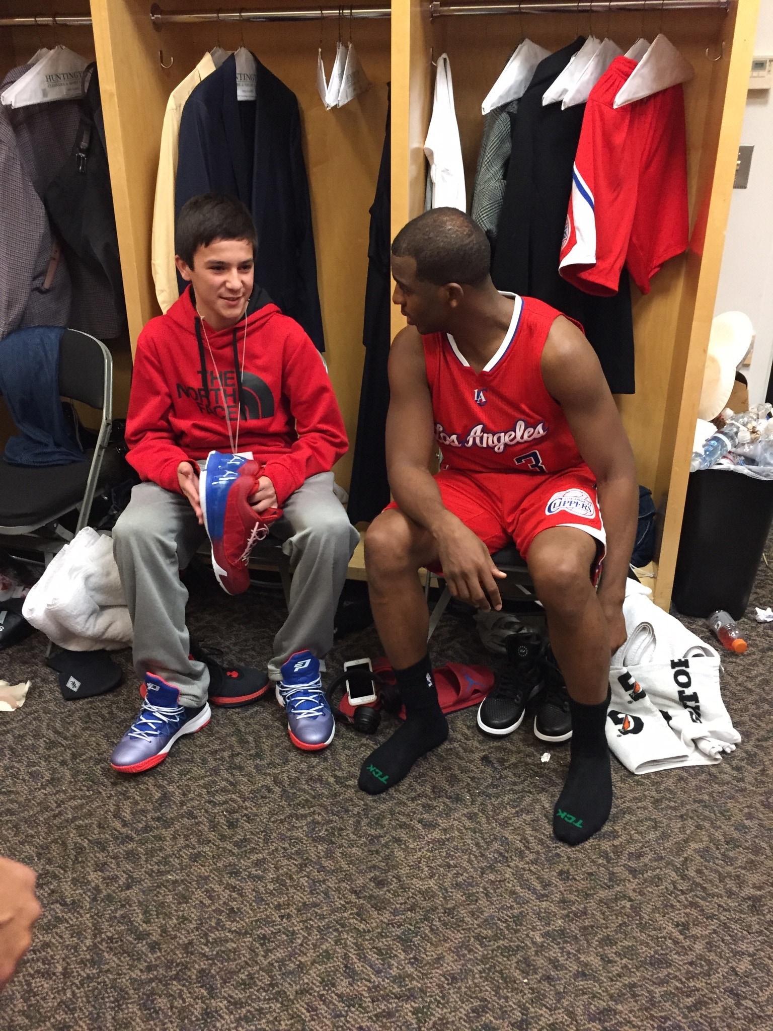 Photos: Chris Paul's Assist to Jack Gallagher | LA Clippers