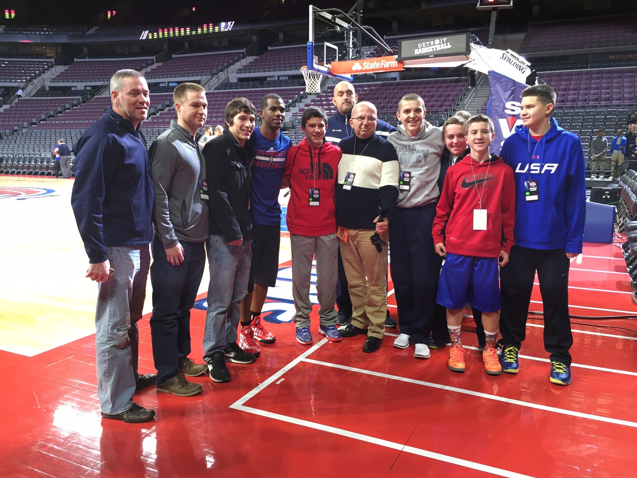 Photos: Chris Paul's Assist to Jack Gallagher Photo Gallery | NBA.com