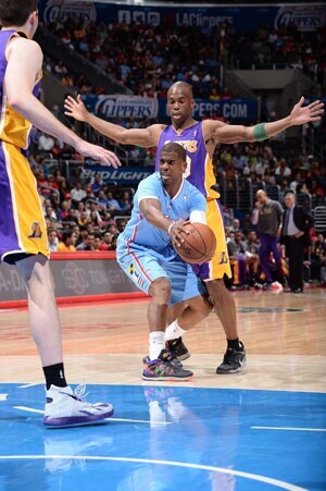 HALFTIME BLOG: HOT-SHOOTING START ERASES FIRST-HALF TURNOVERS | LA Clippers