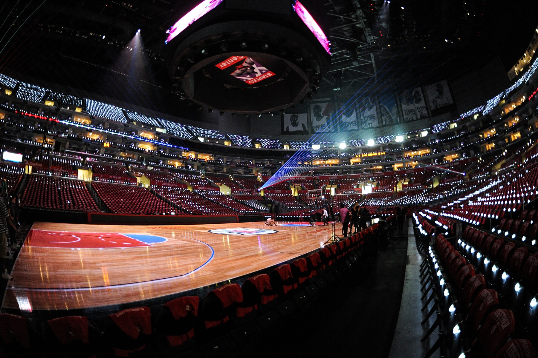 Photos: Clippers vs. Trail Blazers - 4/17/16 Photo Gallery | NBA.com