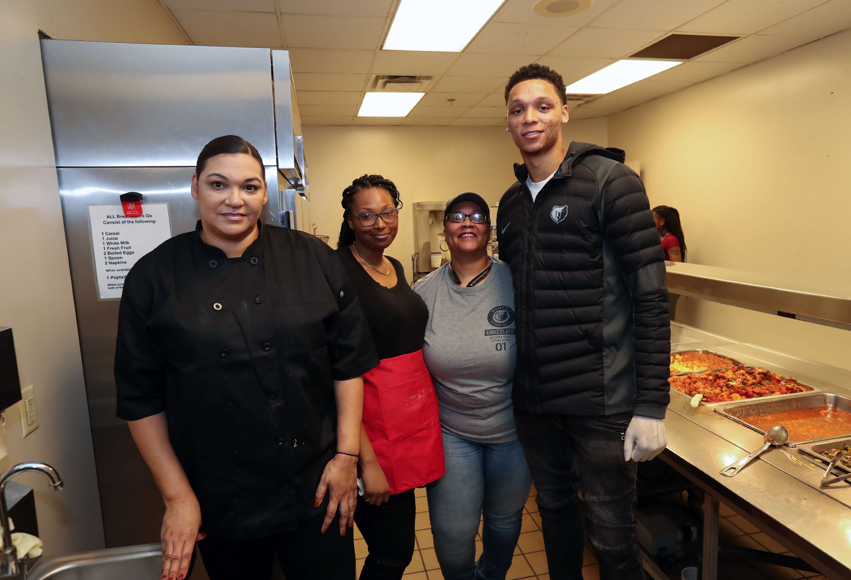 Salvation Army Dinner with Ivan Rabb Photos Photo Gallery | NBA.com
