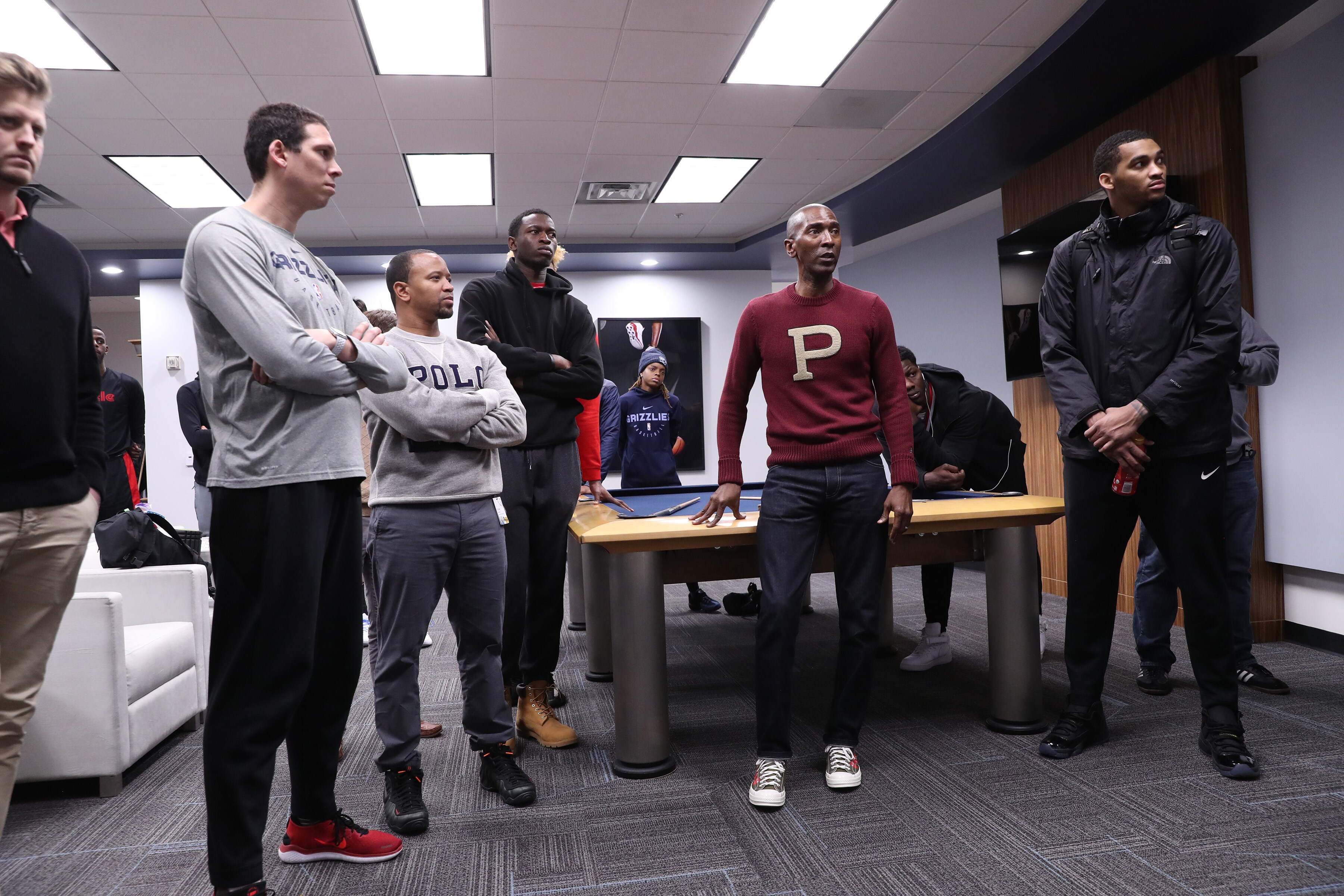 Elliot Perry showcases African-American art in Grizzlies players lounge ...