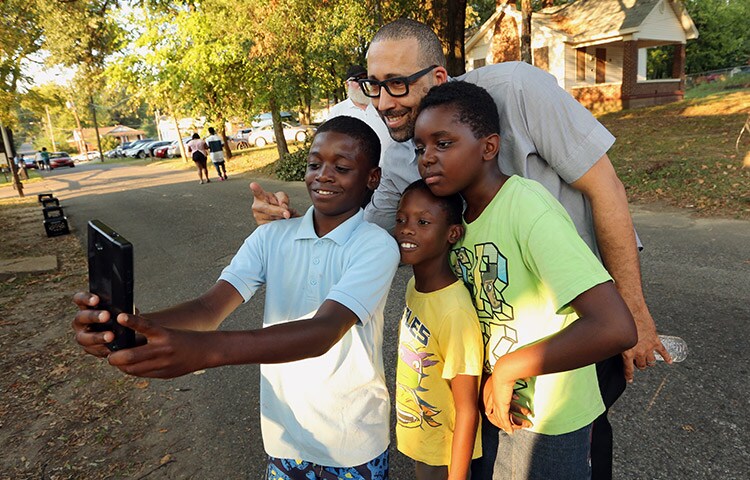 Gasol & Fizdale Greenleaf Learning Farms photos Photo Gallery | NBA.com