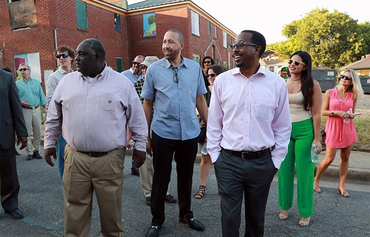 Gasol & Fizdale Greenleaf Learning Farms photos Photo Gallery | NBA.com