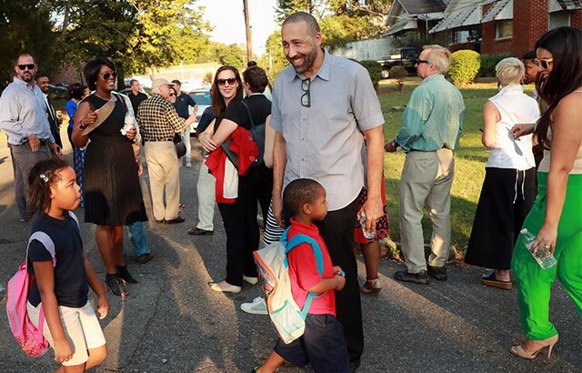 Gasol & Fizdale Greenleaf Learning Farms photos Photo Gallery | NBA.com