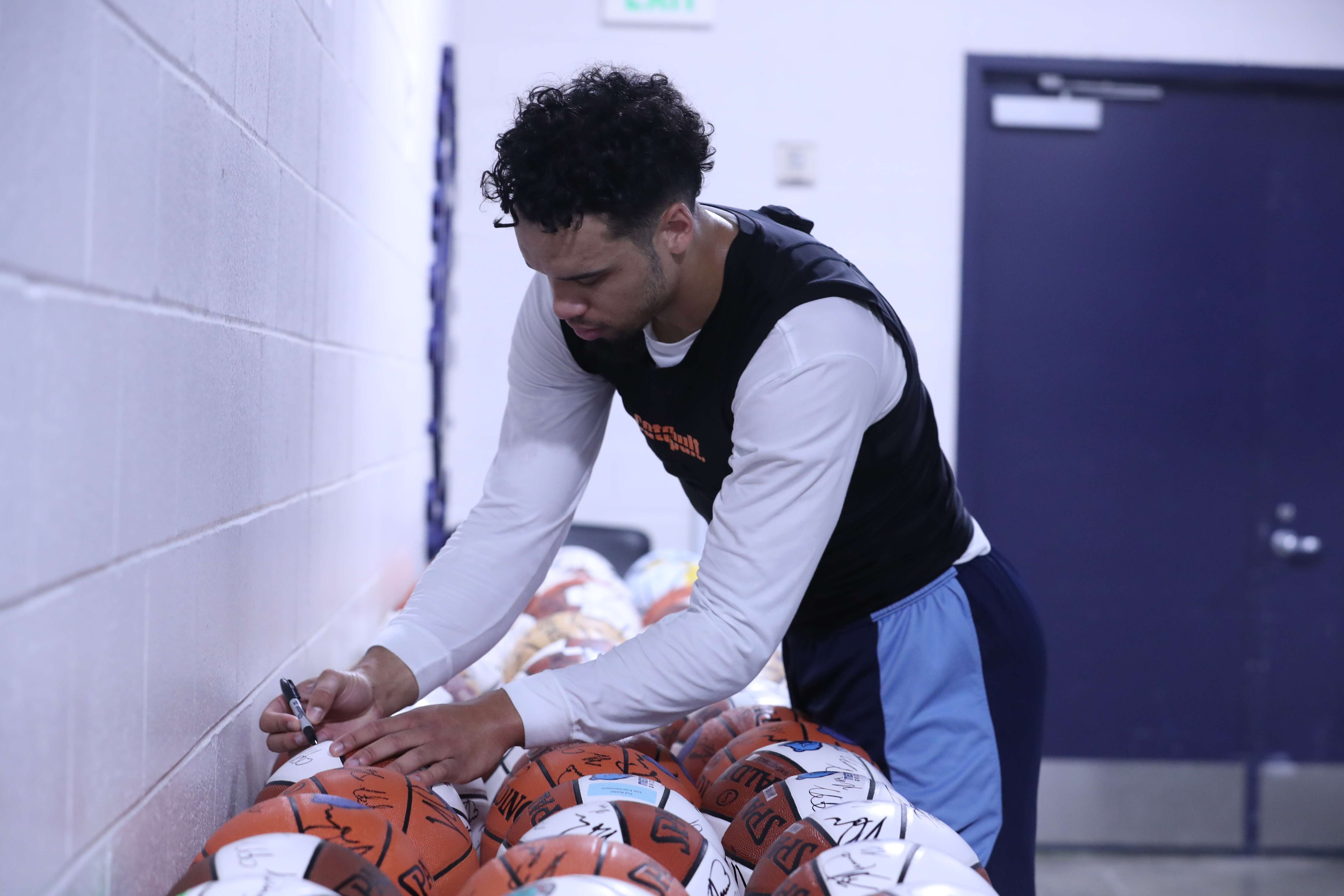 Team Signing Day 2019 Photos Photo Gallery | NBA.com