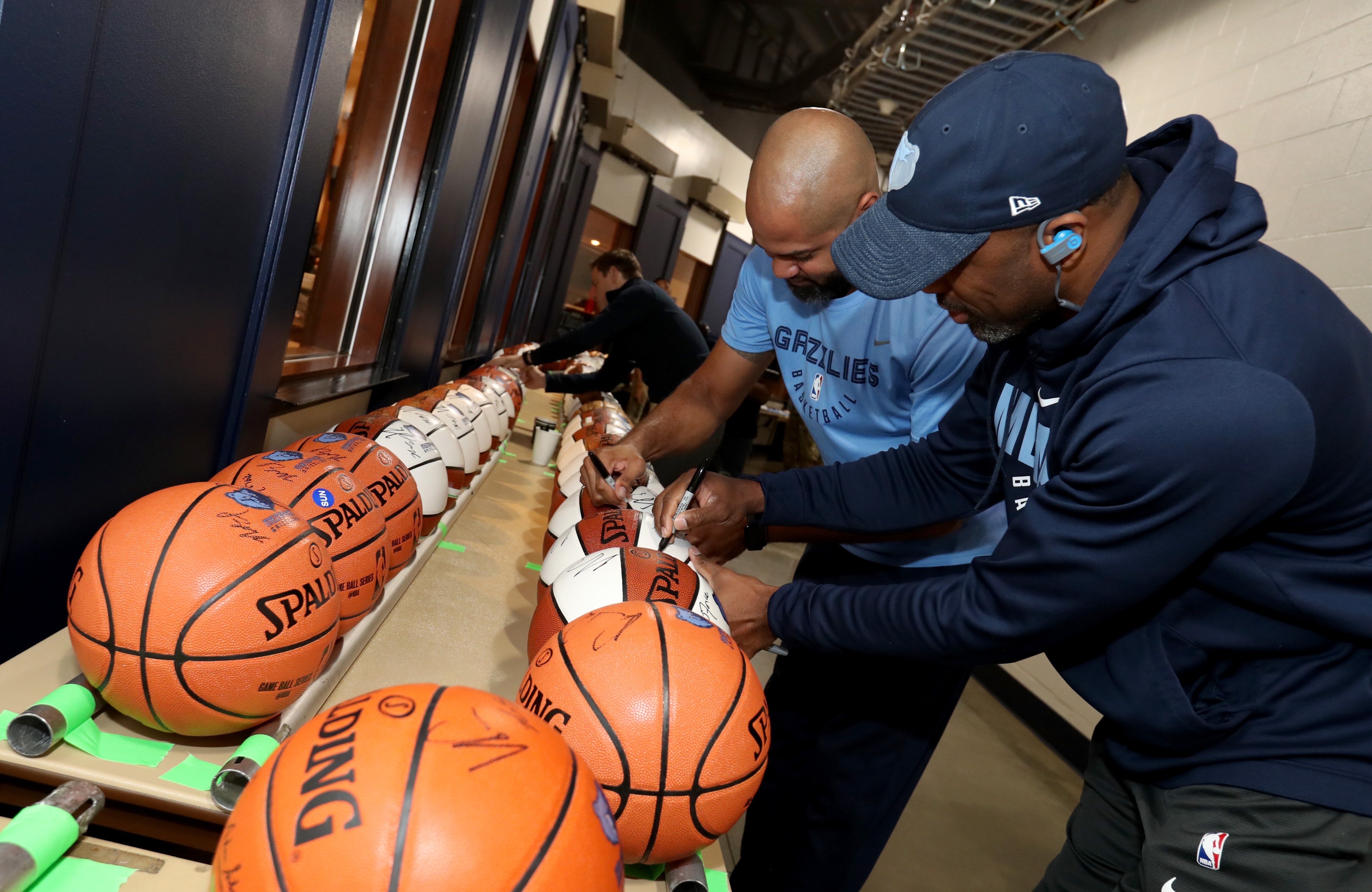 Team signing day 2018 photos Photo Gallery | NBA.com