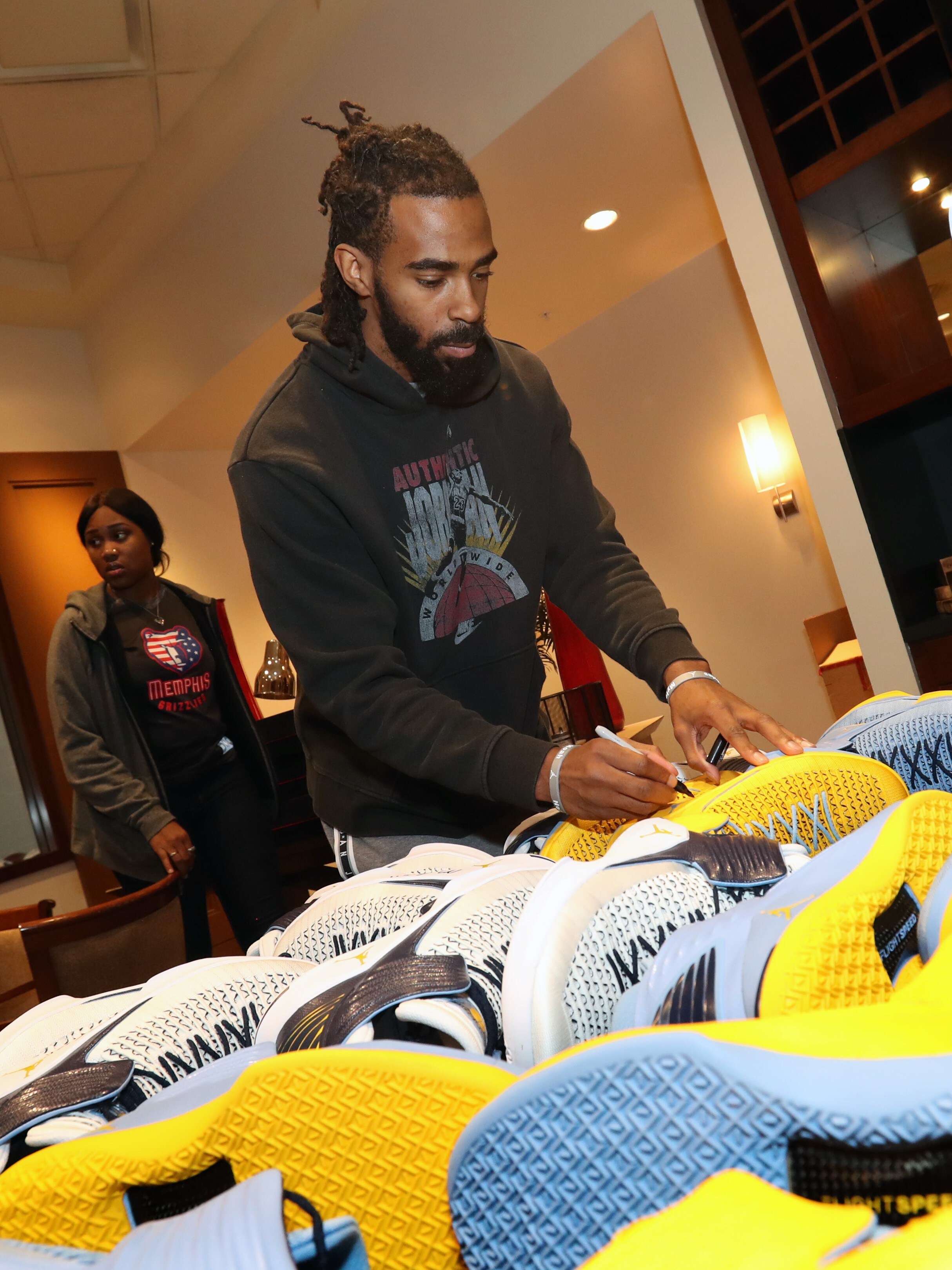Team signing day 2018 photos Photo Gallery | NBA.com