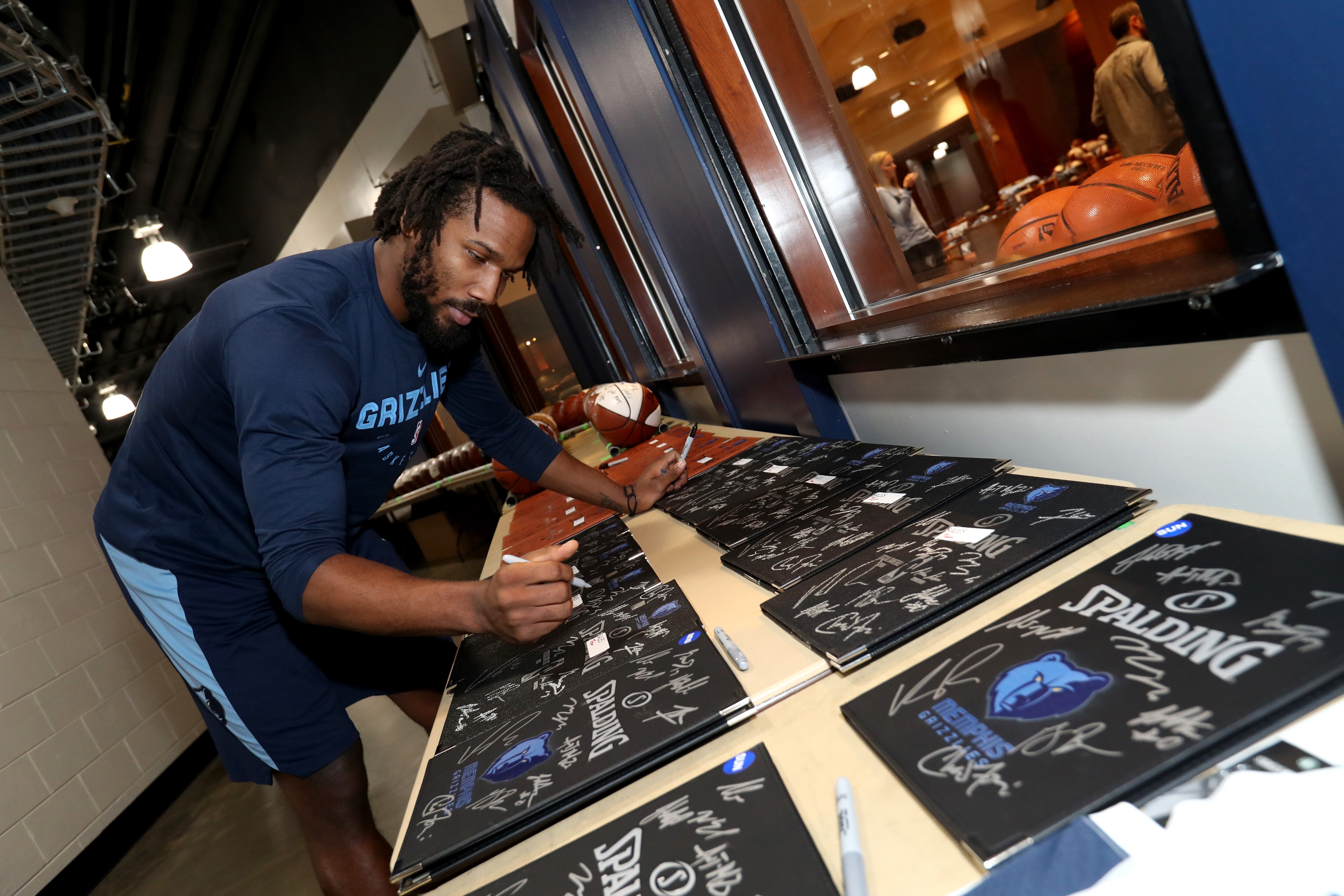 Team signing day 2018 photos Photo Gallery | NBA.com