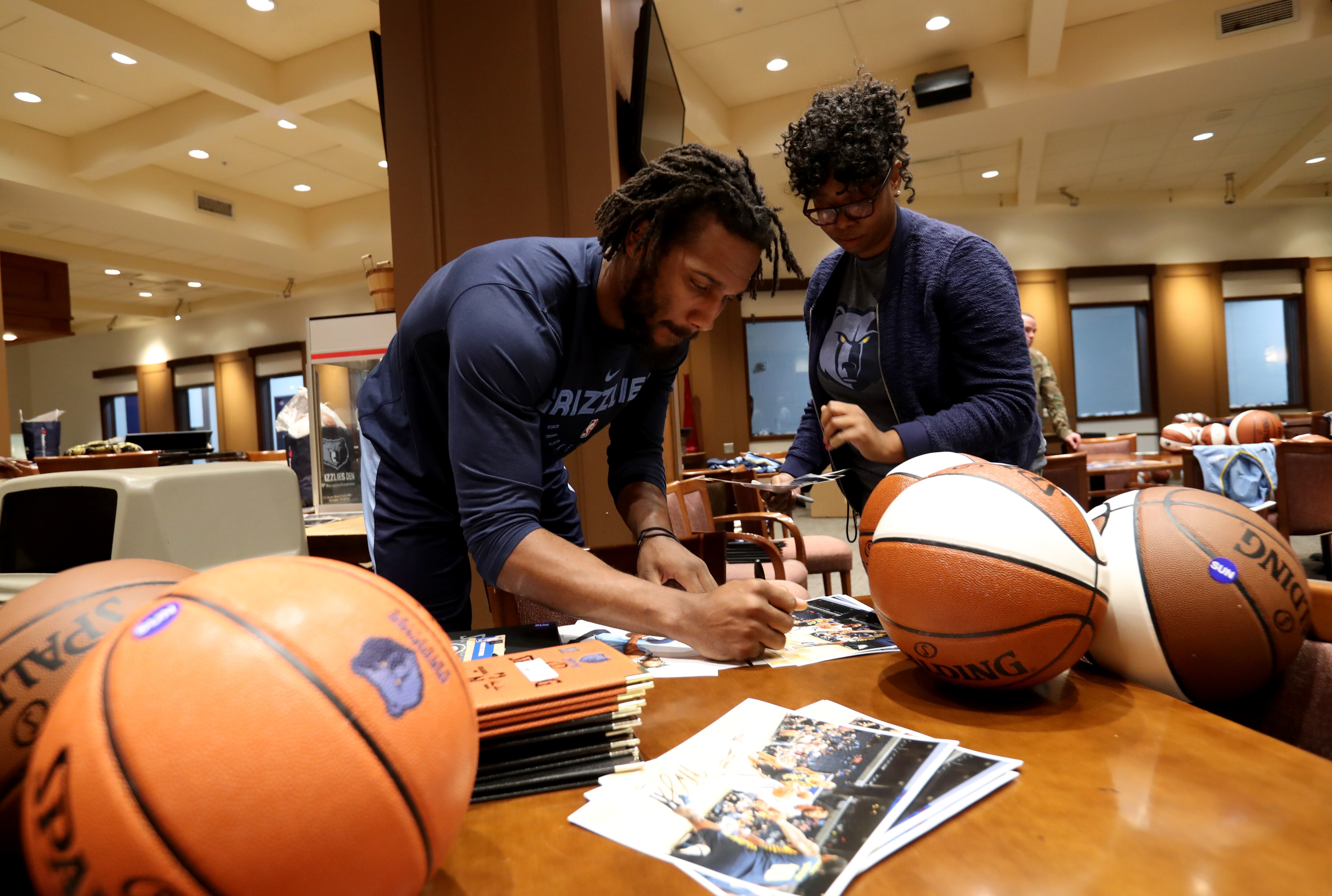 Team signing day 2018 photos Photo Gallery | NBA.com