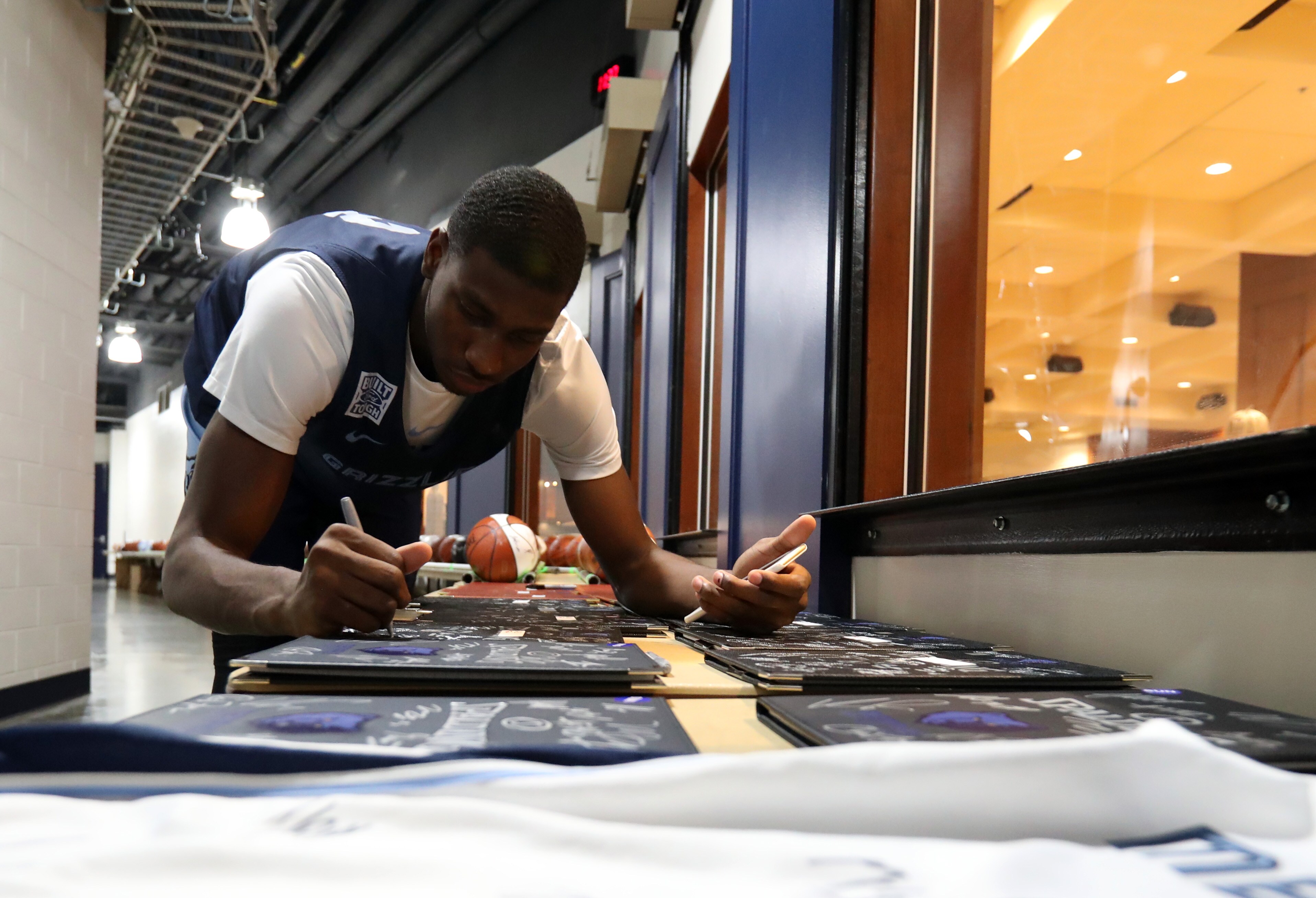 Team signing day 2018 photos Photo Gallery | NBA.com