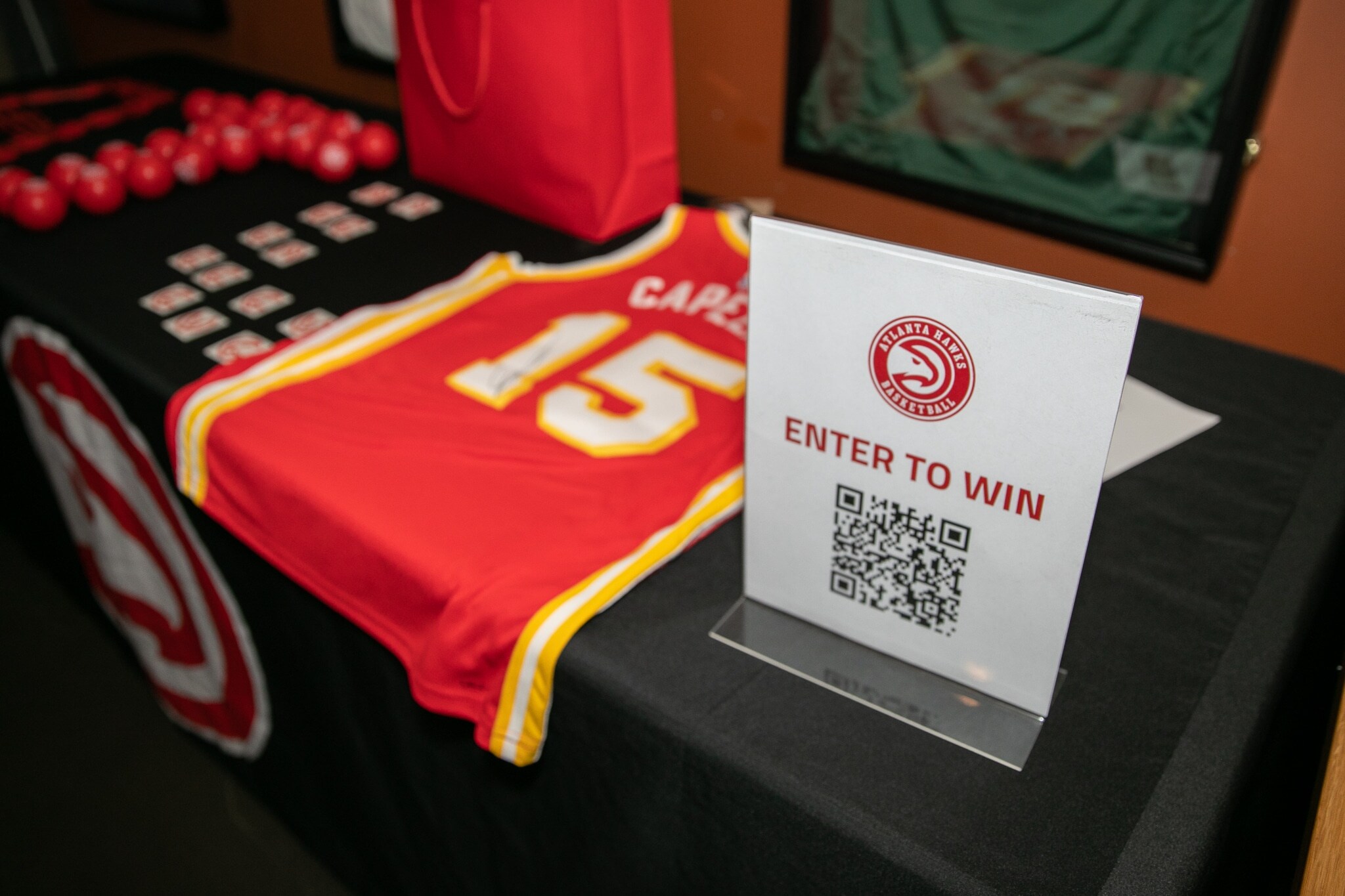 Bar Network Watch Party: Creatwood Tavern Photo Gallery | NBA.com