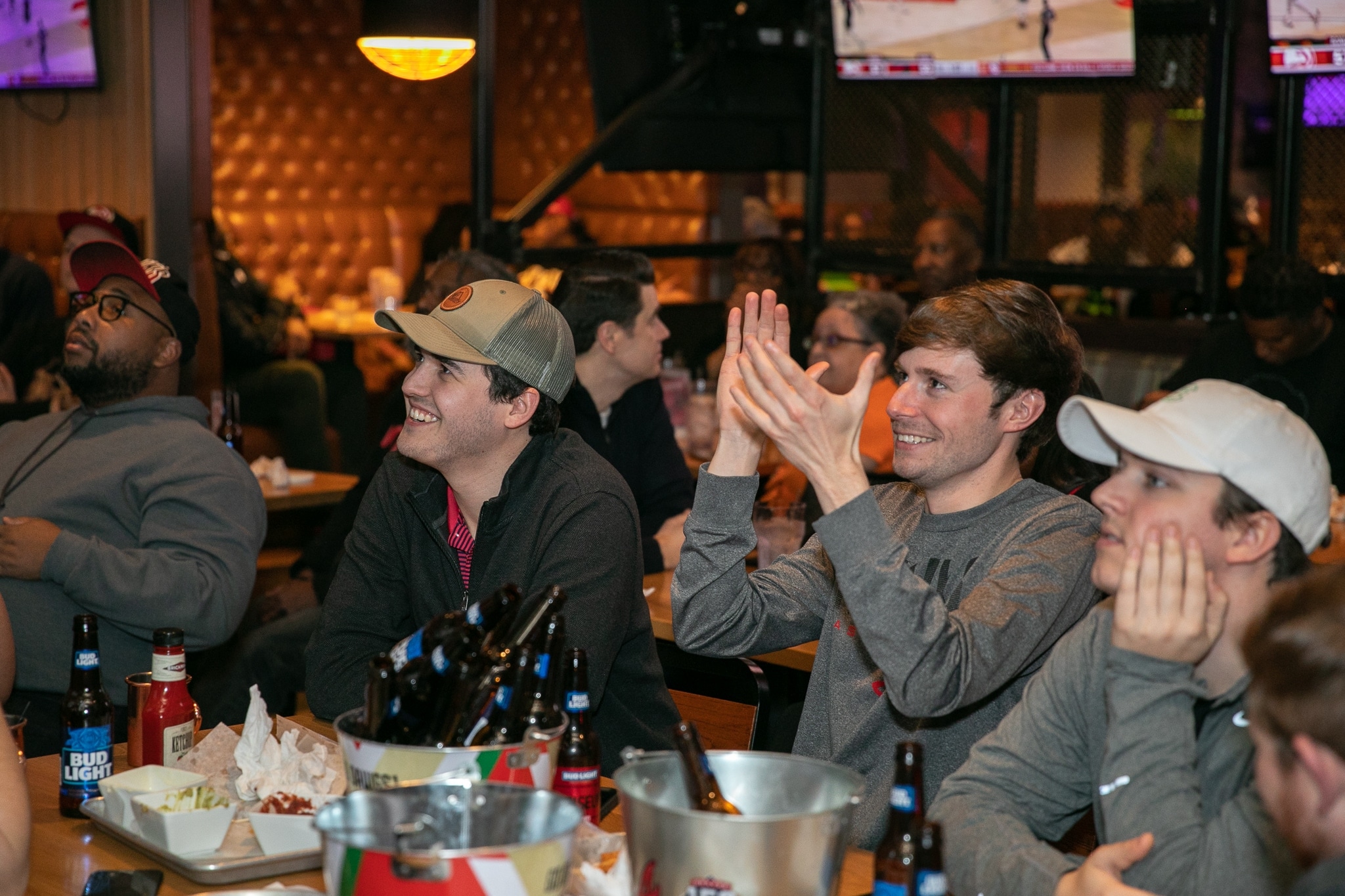 Bar Network Watch Party: Creatwood Tavern Photo Gallery | NBA.com