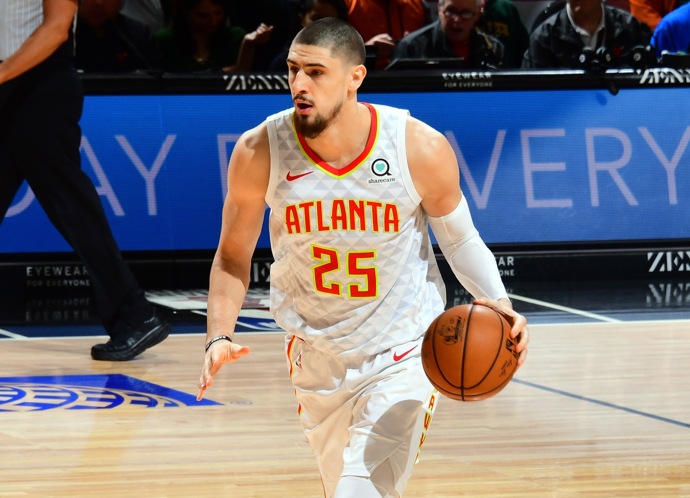 Hawks Fall to Bulls on the Road Photo Gallery | NBA.com