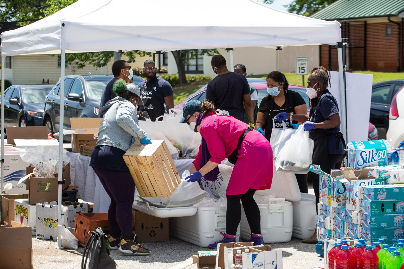 Fifth Pop-Up Grocery from Hawks, Goodr, Atl. Parks and Rec, and State ...