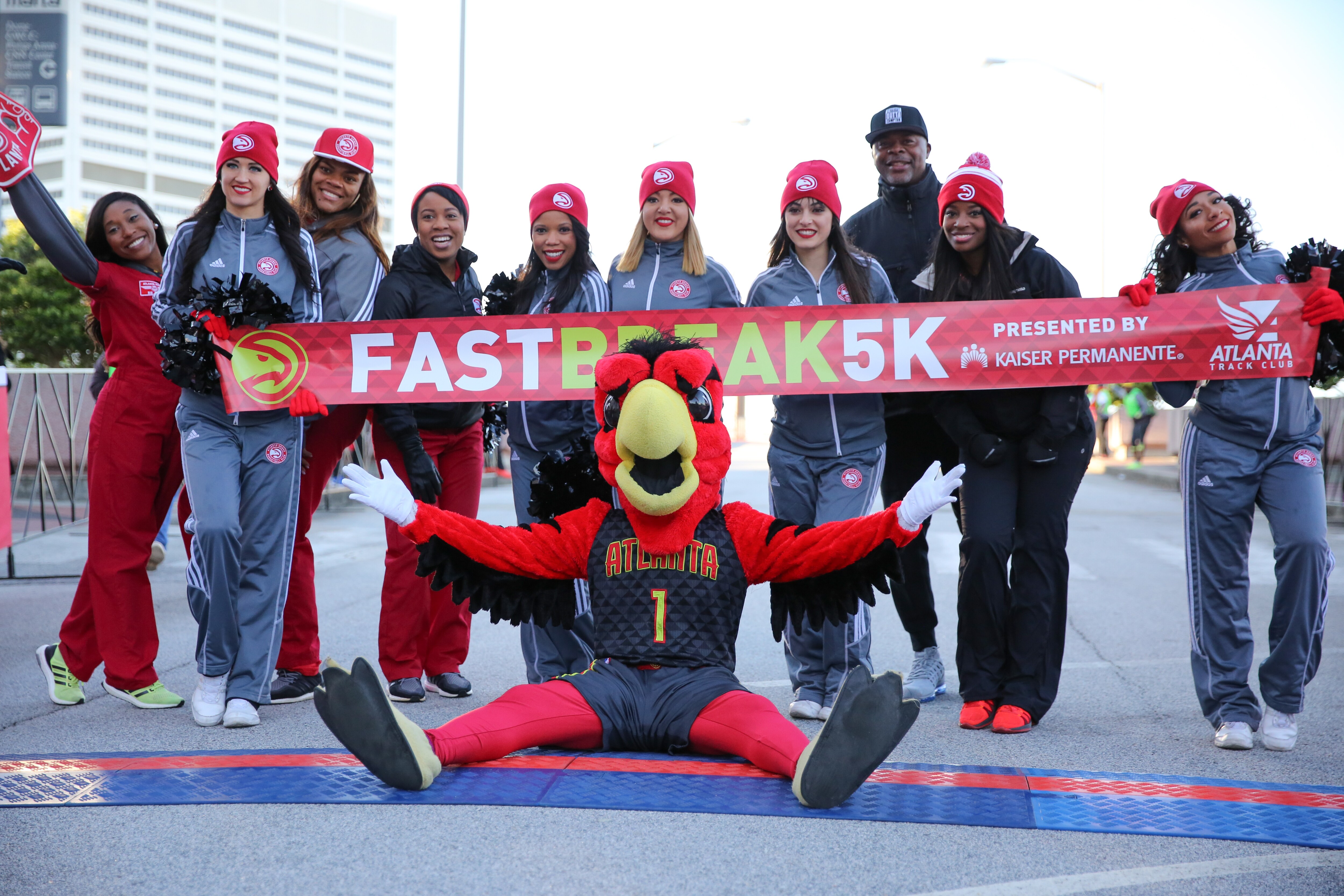 Hawks Fans Run Wild At Fast Break 5K | Atlanta Hawks